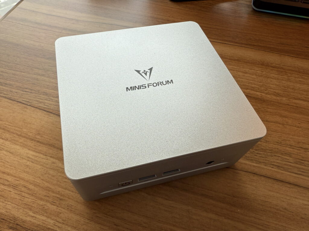 『MINISFORUM UM880 Plus』レビュー、圧倒的性能、OCulink対応で拡張性抜群なミニPCの決定版 - TikGadget | ティックガジェットは製品レビュー, お得な ...